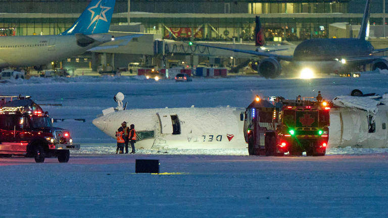 Delta releases info about crew for flight that crashed, flipped in Toronto