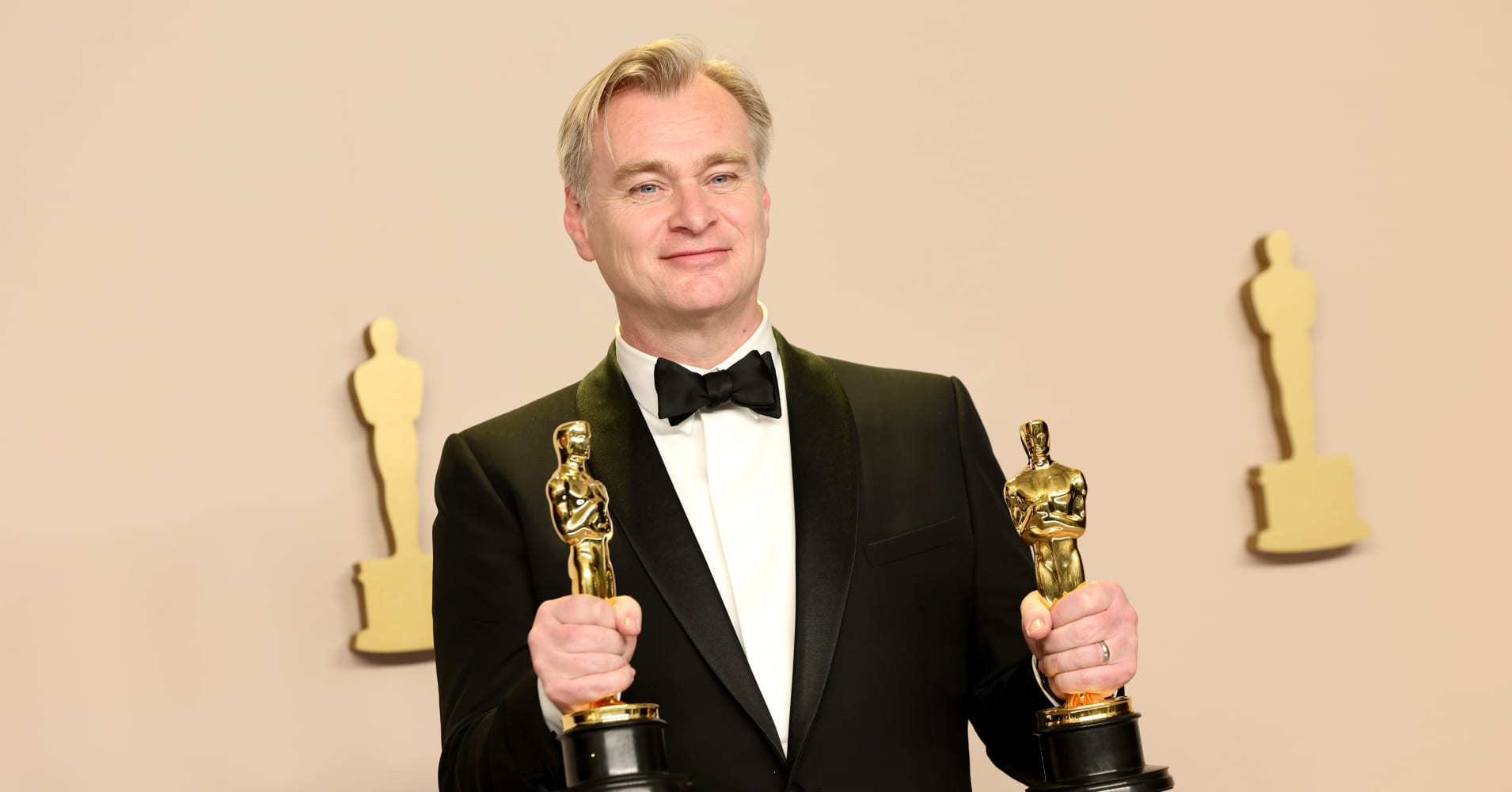 Academy Award winners live longer than nominees, studies show—a ...