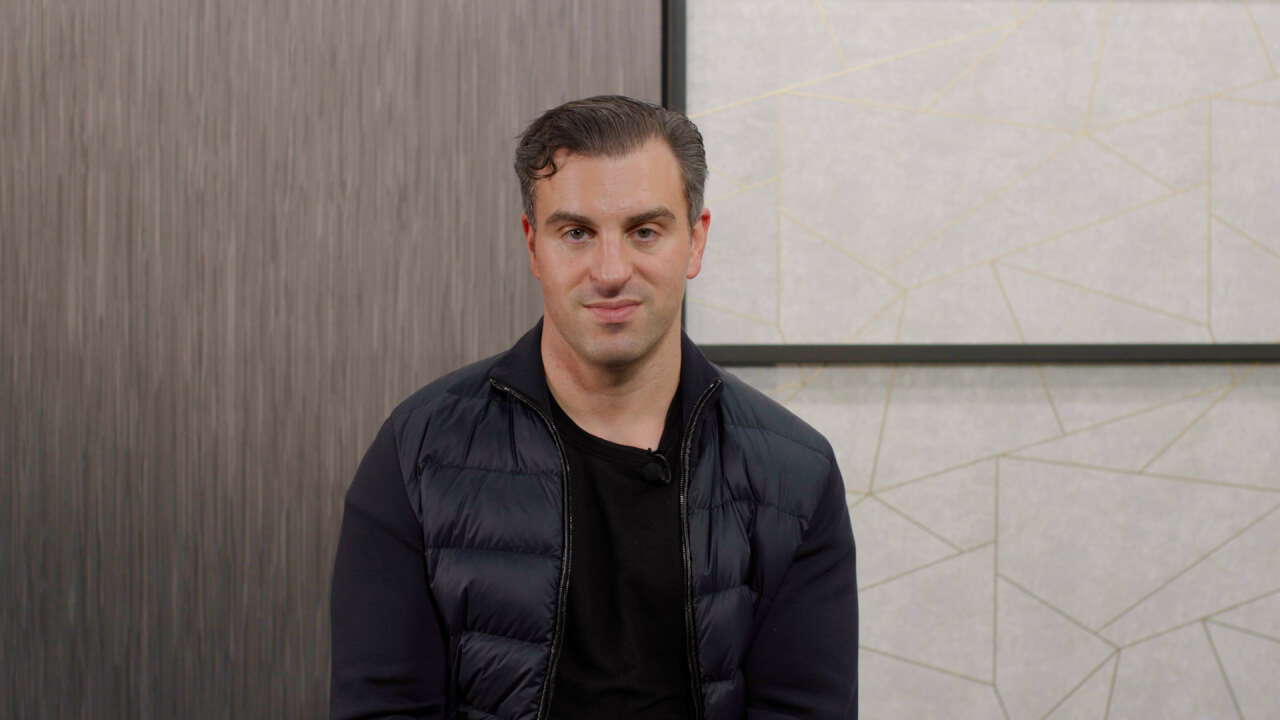 Airbnb’s 43-year-old CEO built a Fortune 500 giant— here is his daily ...