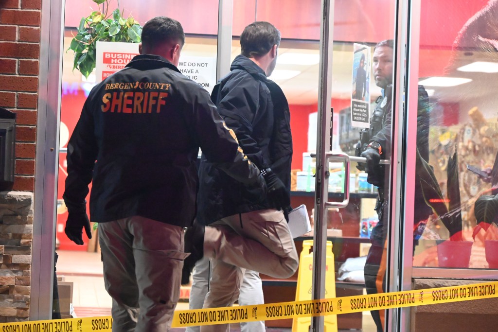 NJ bird shop owner — whose $7K parrot was stolen last month — shot in ...