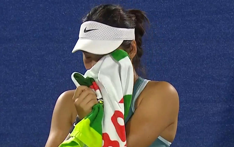 Emma Raducanu in tears as spectator displaying 'fixated behaviour ...