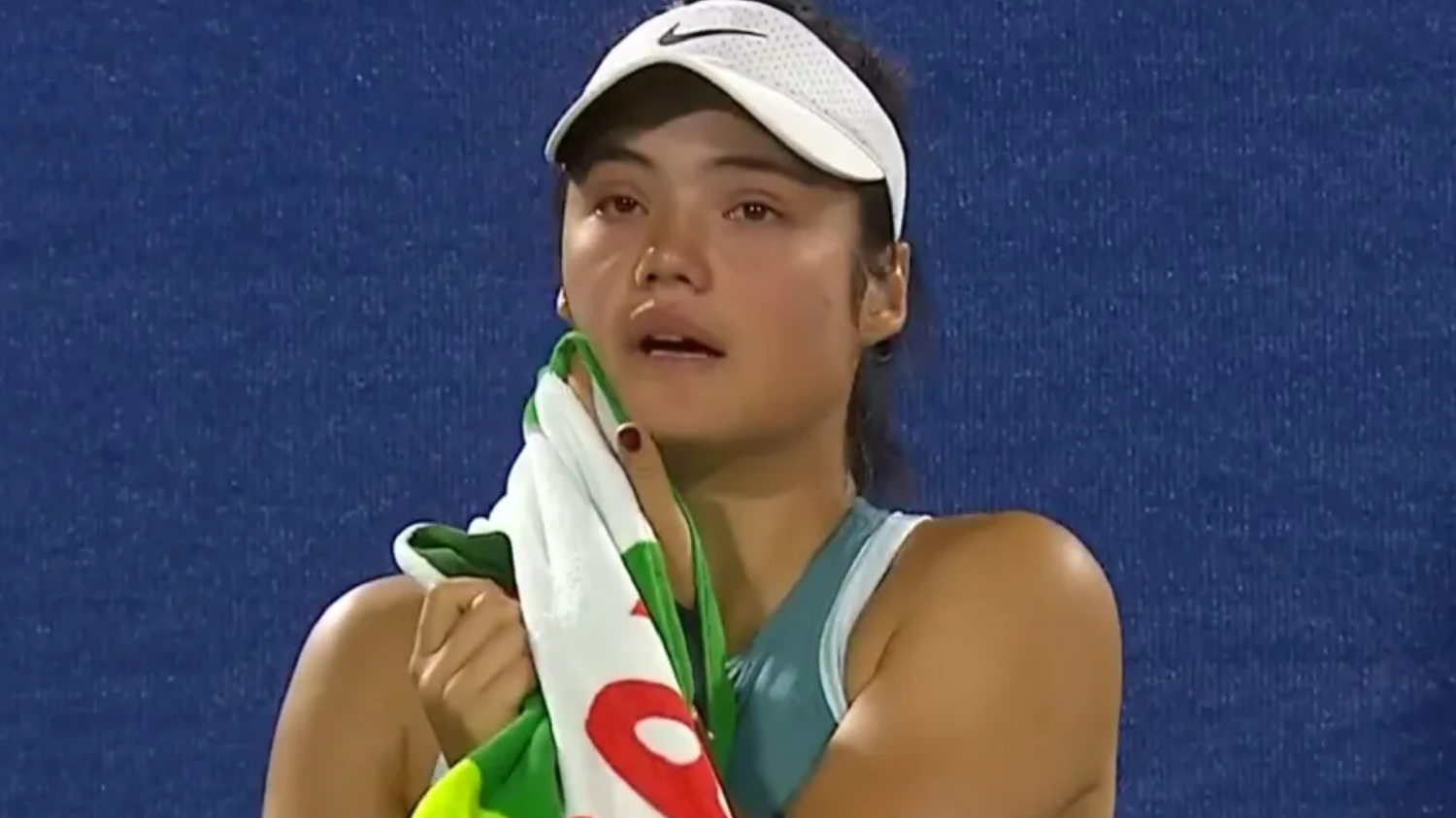 Emma Raducanu in tears as spectator displaying 'fixated behaviour ...