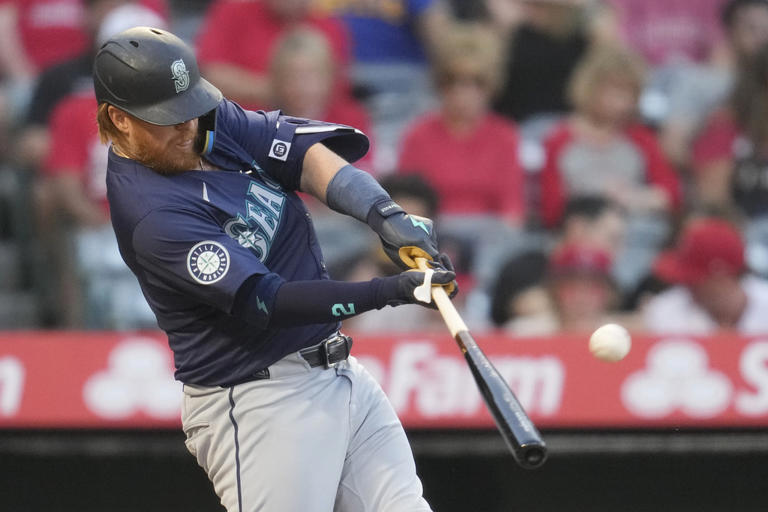 Justin Turner agrees to $6 million, 1-year deal with the Chicago Cubs ...