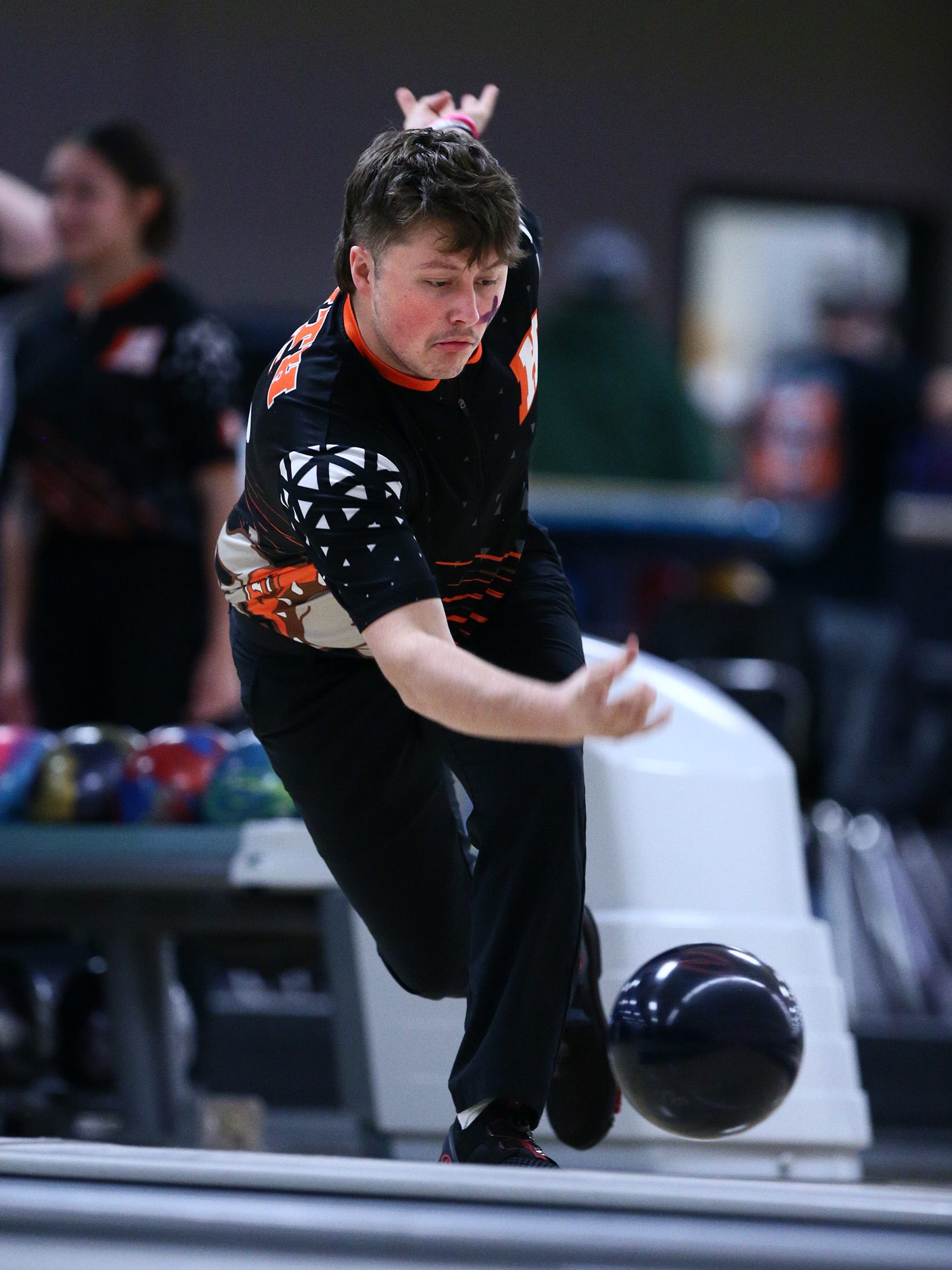 Heath's Love places 40th, Pleasant finishes second as team at OHSAA DII ...