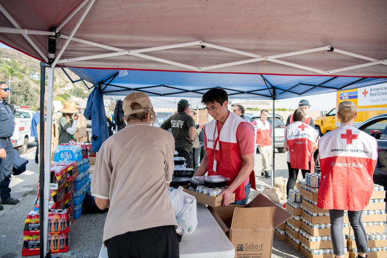 Los Angeles Opens Four New Fire Recovery Centers