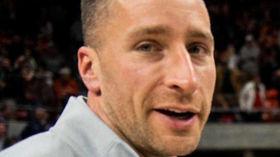 Auburn assistant basketball coach Steven Pearl fires perfect Iron Bowl ...