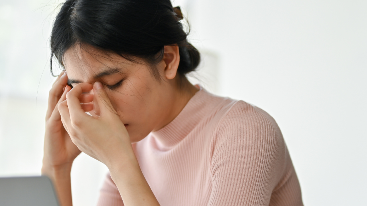 8 Crucial Things To Tell Your Doctor About Your Migraine Headaches