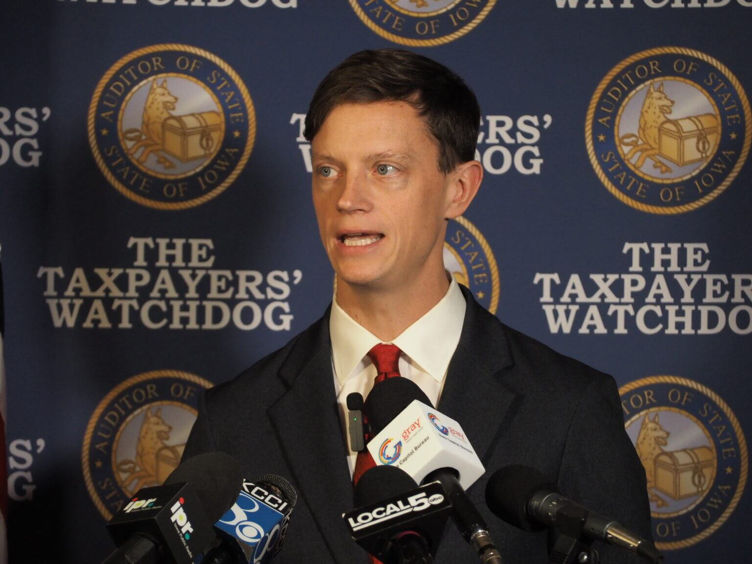 Auditor says Iowa AG is torpedoing Davenport transparency case Auditor says Iowa AG is torpedoing Davenport transparency case