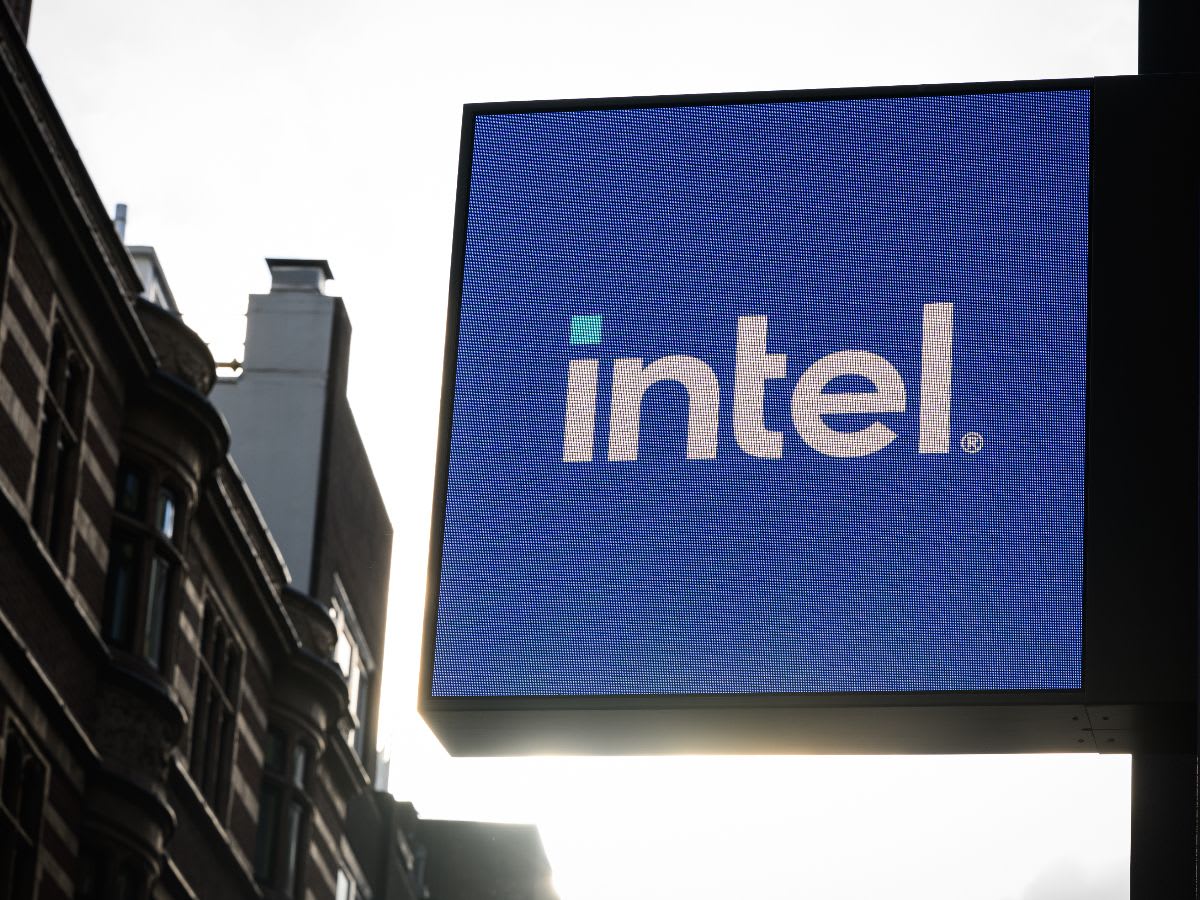Intel Logs Biggest Single-Day Gain In Two Years On Broadcom-TSMC Deal ...