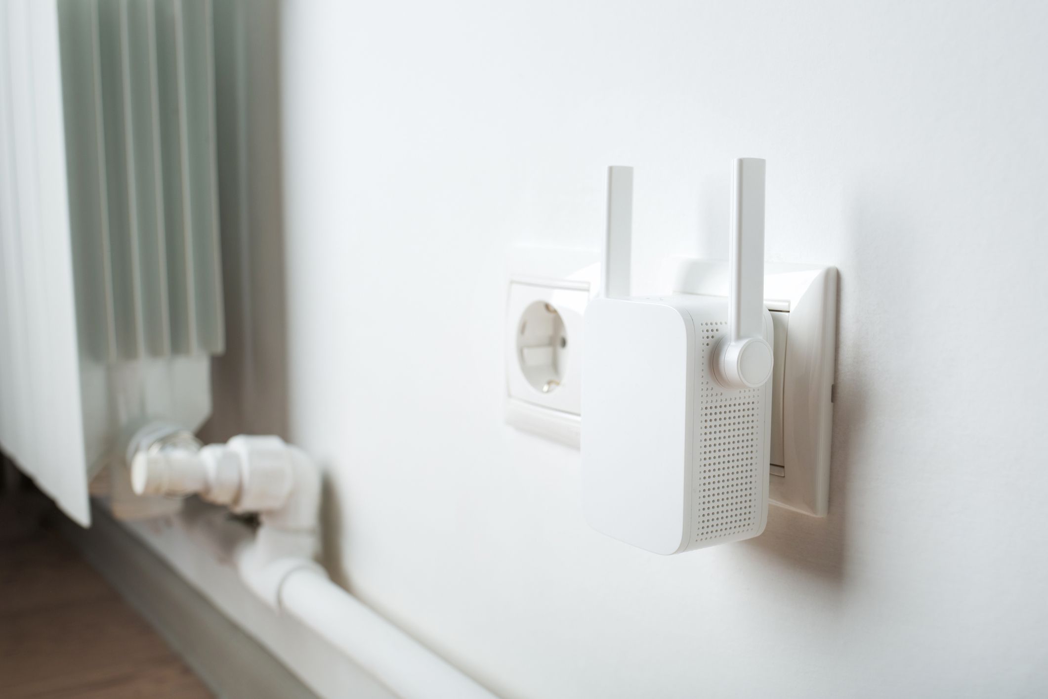 What Exactly is a Wi-Fi Extender and How Does It Work?