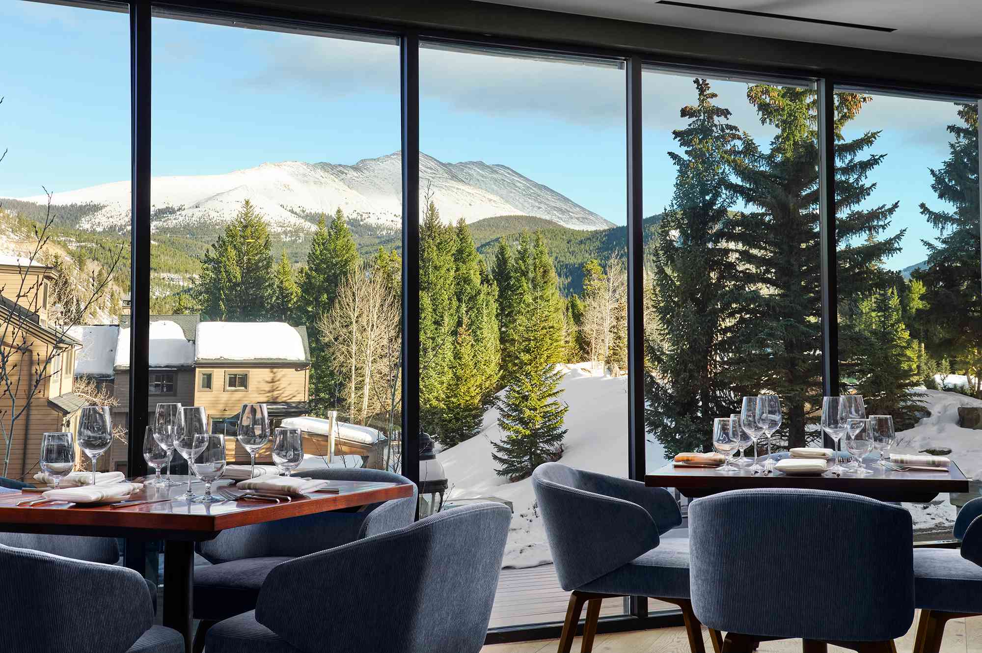 This Colorado Ski Town Just Got a Chic New Hotel—Perfect for Catching ...