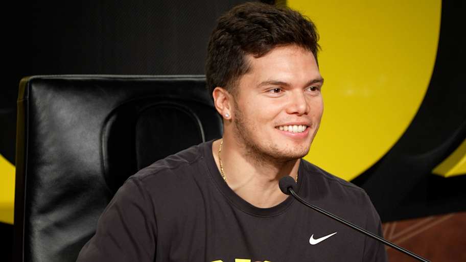 Seahawks linked to NCAA record-breaking quarterback