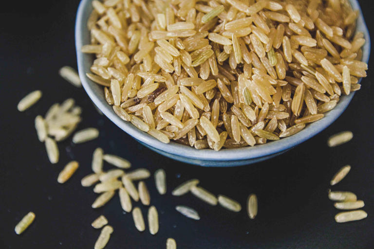 What happens to your body when you eat brown rice regularly