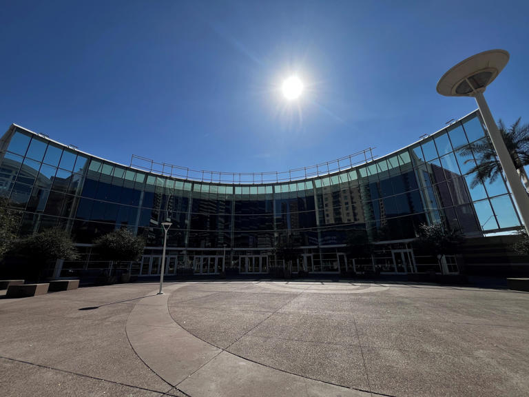 Phoenix Suns announce new name for PHX Arena, naming rights partnership