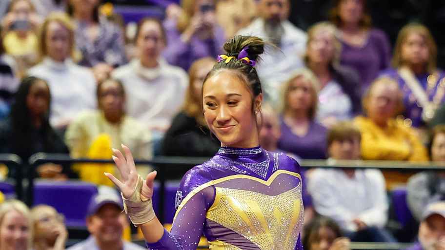 Livvy Dunne crowns LSU star Kailin Chio 1-word title after latest award