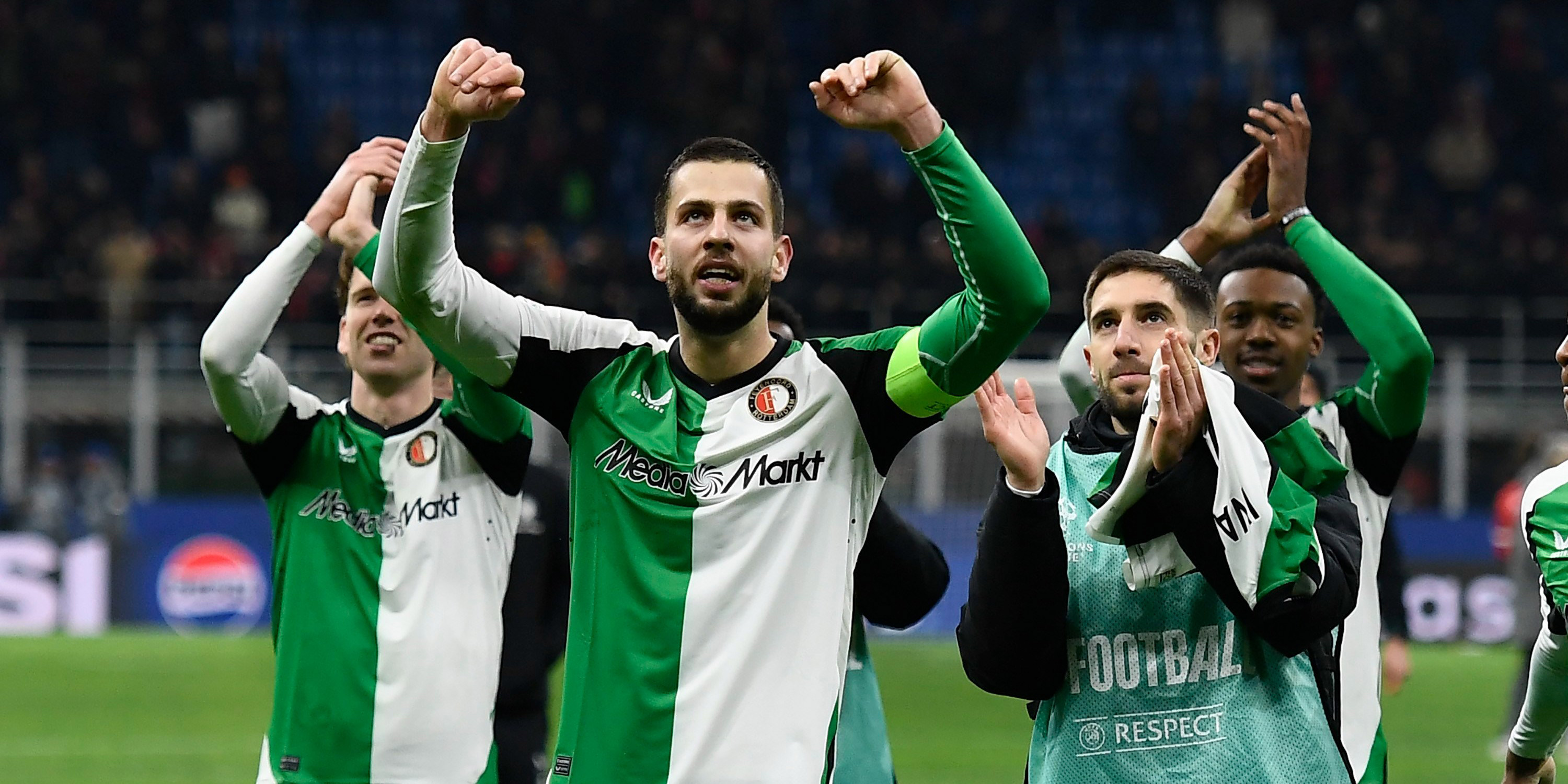 Grote euforie bij Feyenoord na historische avond: 'Ongelofelijk, wie ... Grote euforie bij Feyenoord na historische avond: 'Ongelofelijk, wie ...