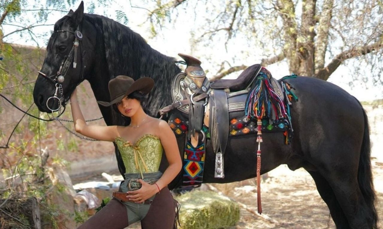 Ángela Aguilar se refugia en la charrería y así logra una gran hazaña ...