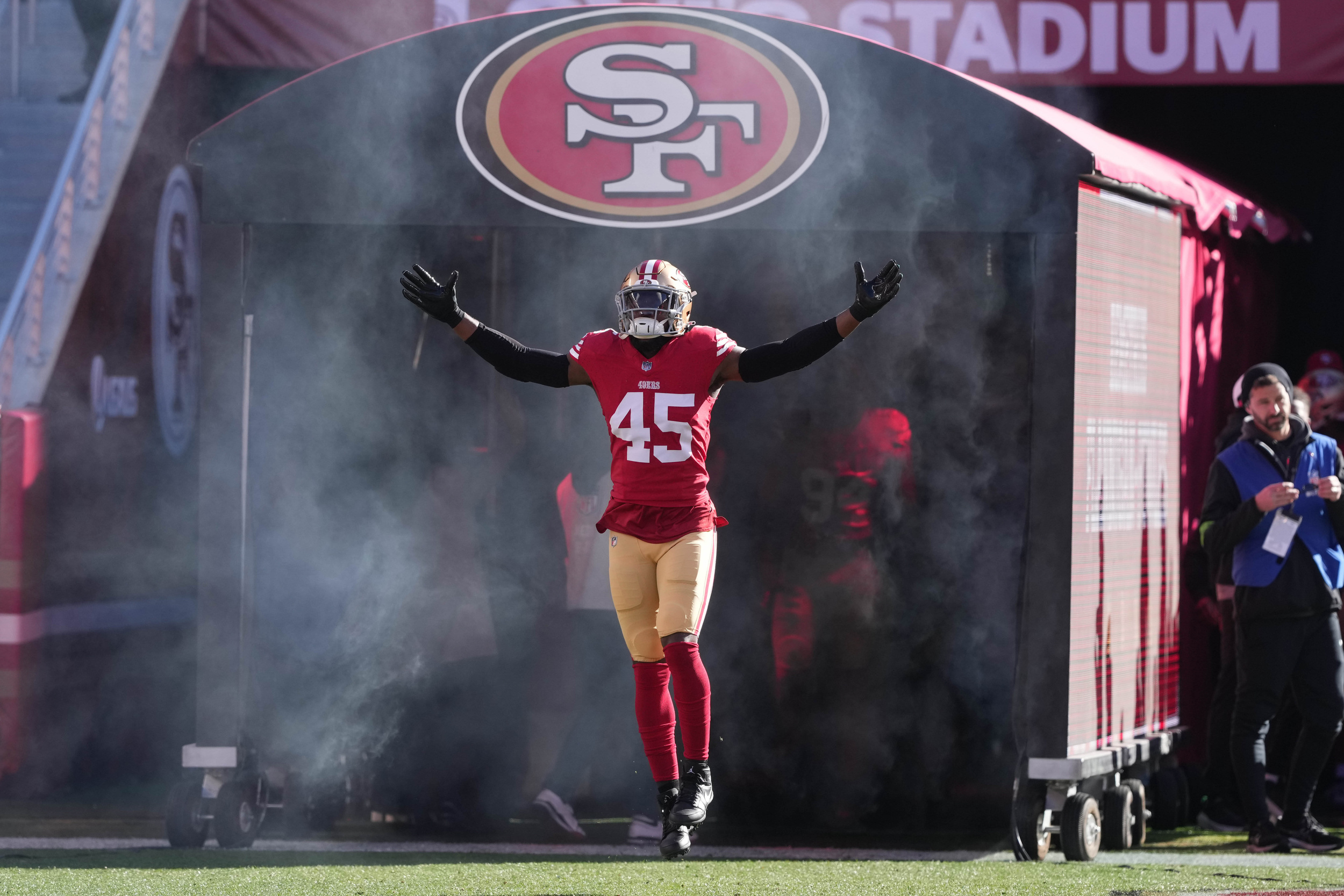 49ers Release LB Demetrius Flannigan-Fowles, Officially Tender Offers ...
