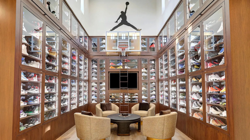 That’s Baller: Arizona Mansion With $300K “Jordan Room” Hits Market for ...