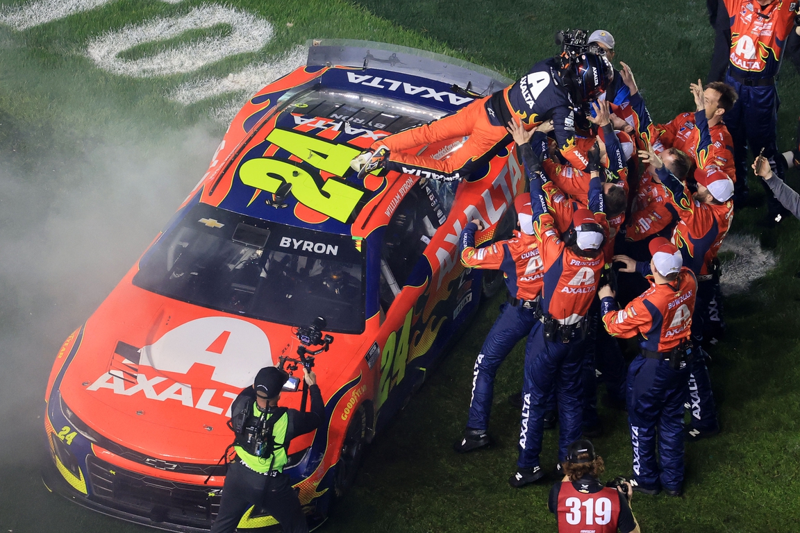 Crashes, repeat victory, Donald Trump visit: the best photos from a ...