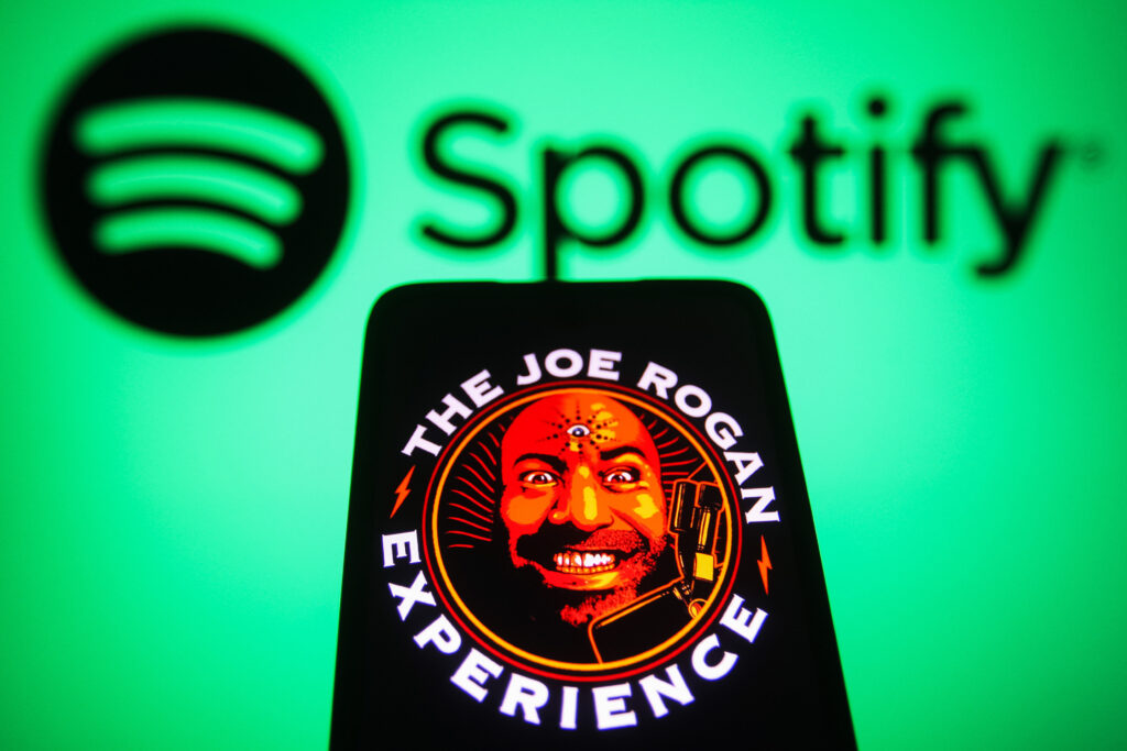 Podcaster Joe Rogan wil dat DOGE ‘Sneeuwwitje’ gaat onderzoeken