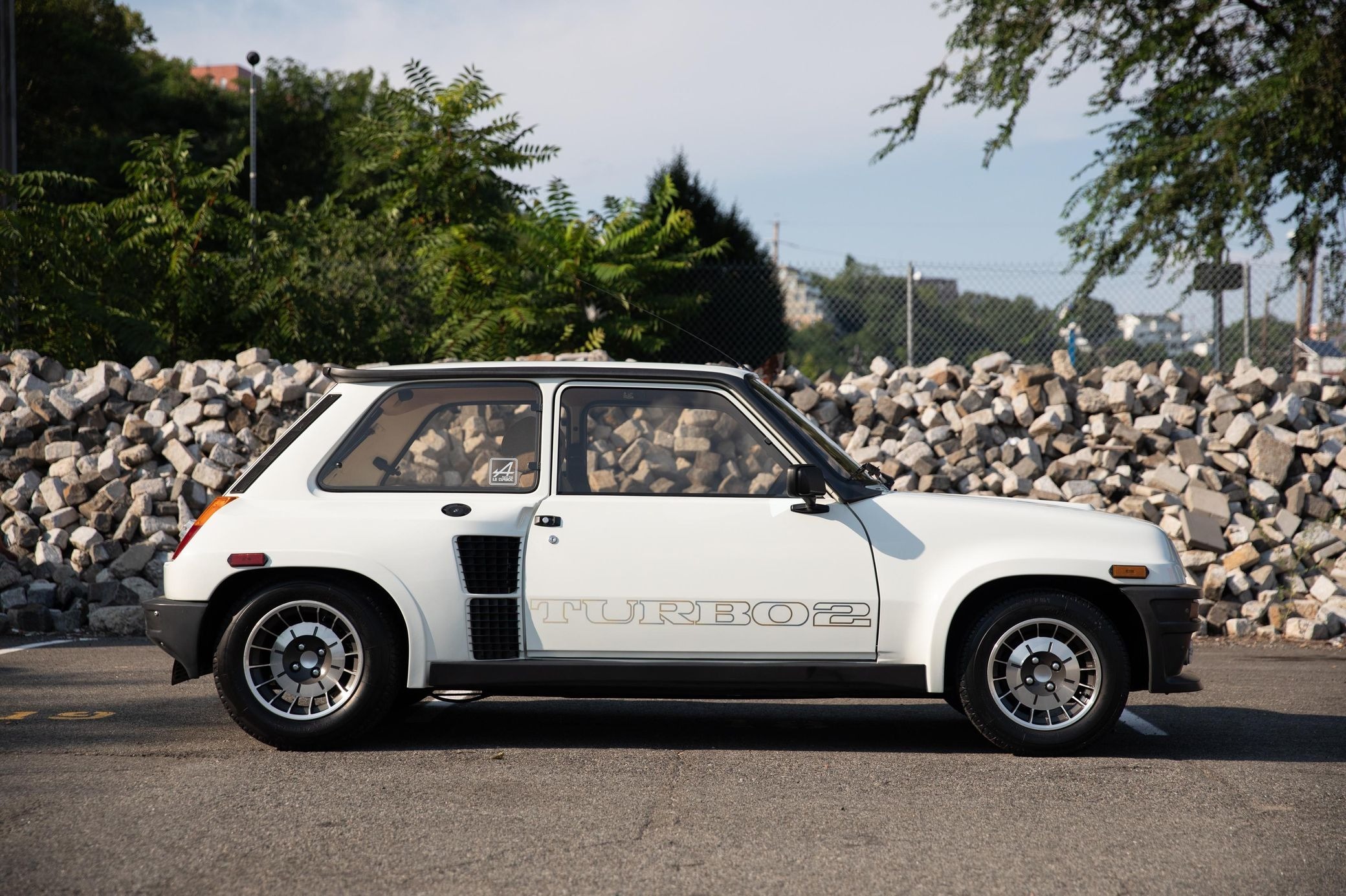 Owning A 1984 Renault R5 Turbo II Is Peak Coolness