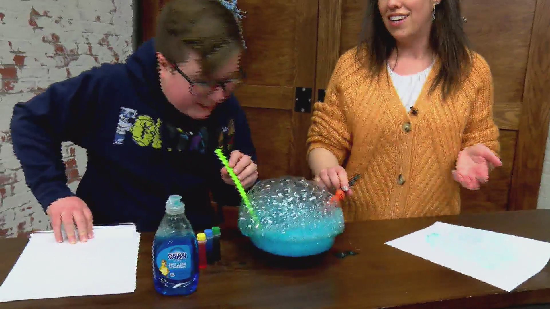 Easy Bubble Art craft with Jaclyn Friedlander and Dolan vickery