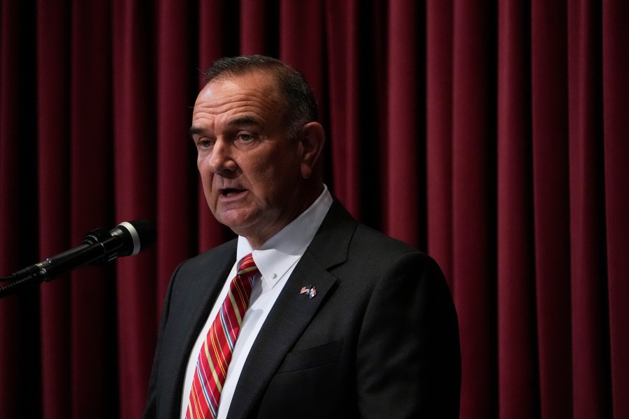 Gov. Kehoe signs executive order to ban DEI programs in Missouri state ...