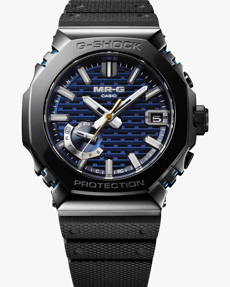 G-Shock’s Upscale CasiOak Looks Like a Tactical Dress Watch Hybrid