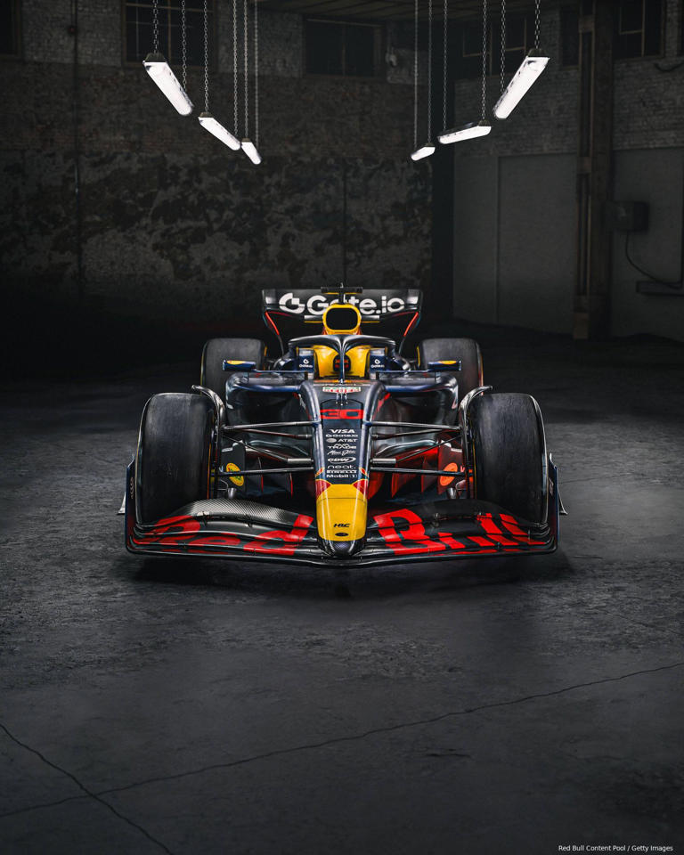 Red Bull licht tipje van de sluier op bij 2025-auto met studiofoto's