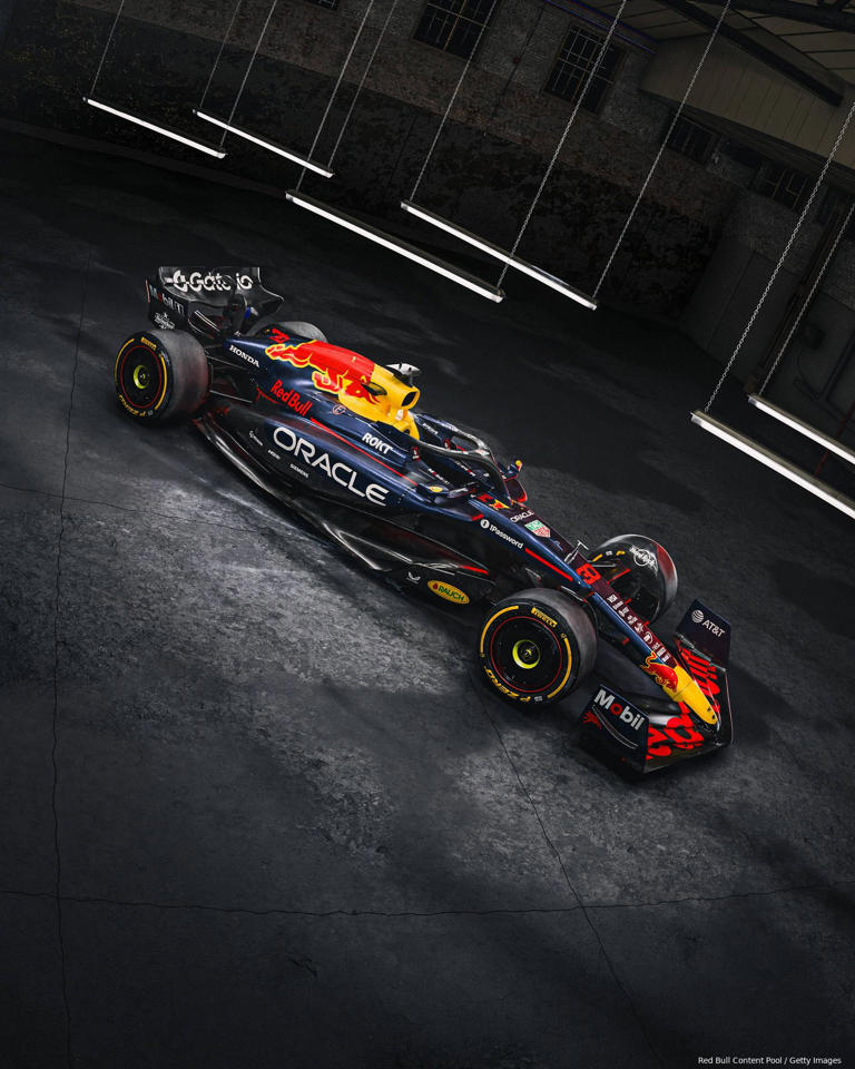 Red Bull licht tipje van de sluier op bij 2025-auto met studiofoto's