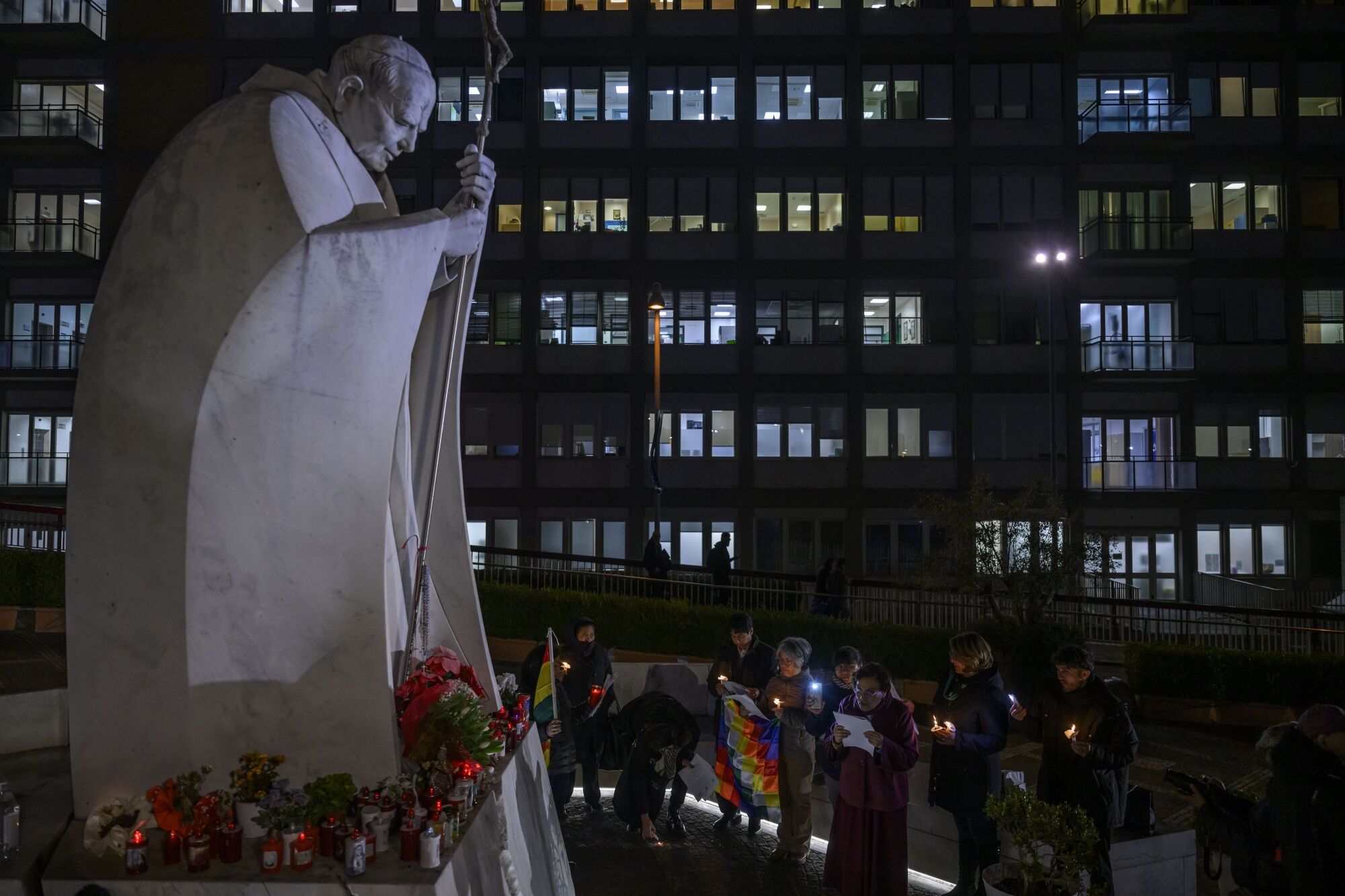 Pope Francis Is Treated for Pneumonia as His Health Worsens