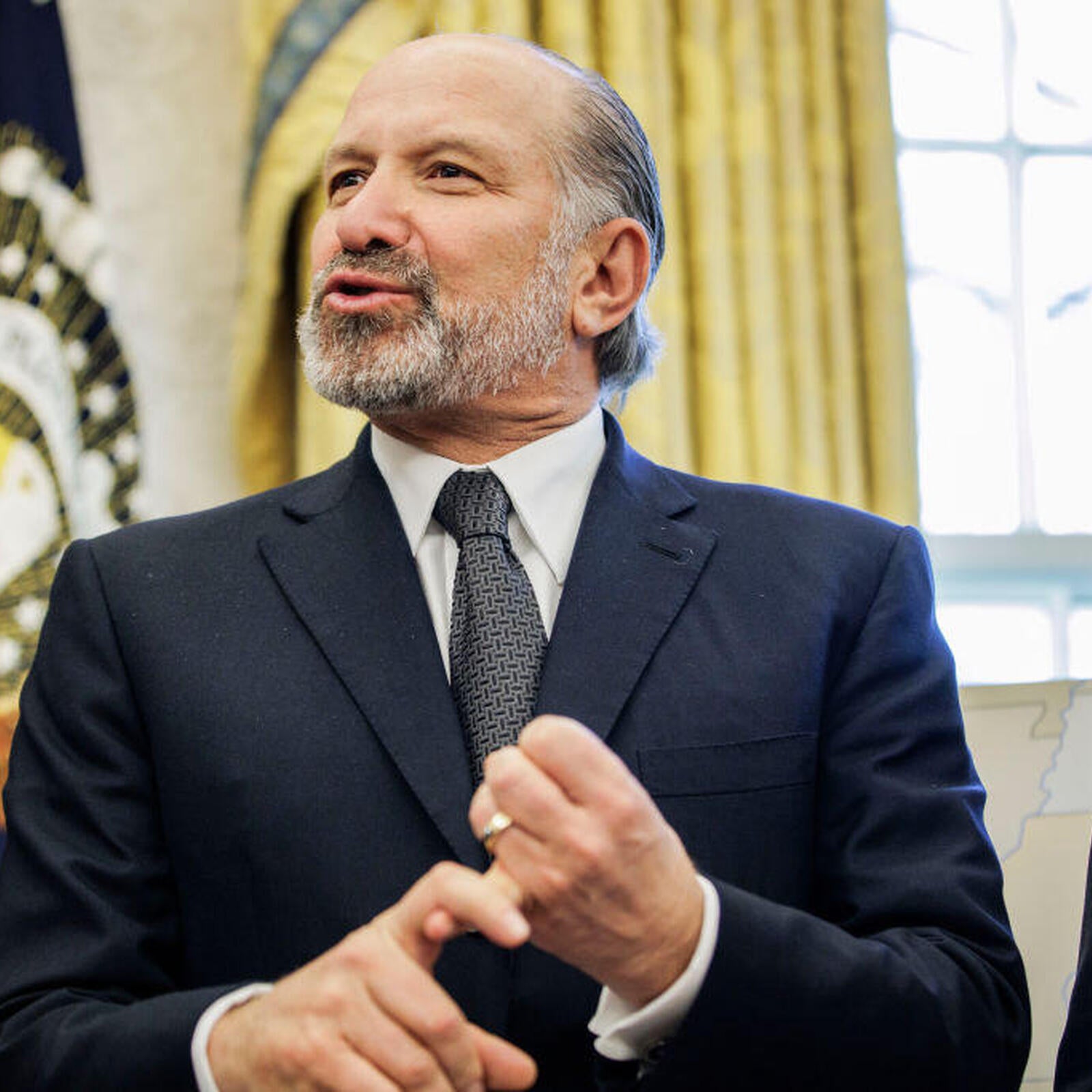 Senate confirms Howard Lutnick as commerce secretary