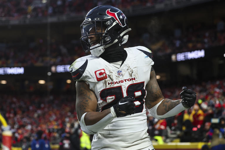 NFL hearing officer rescinds $25K fine of Texans' Joe Mixon for ...