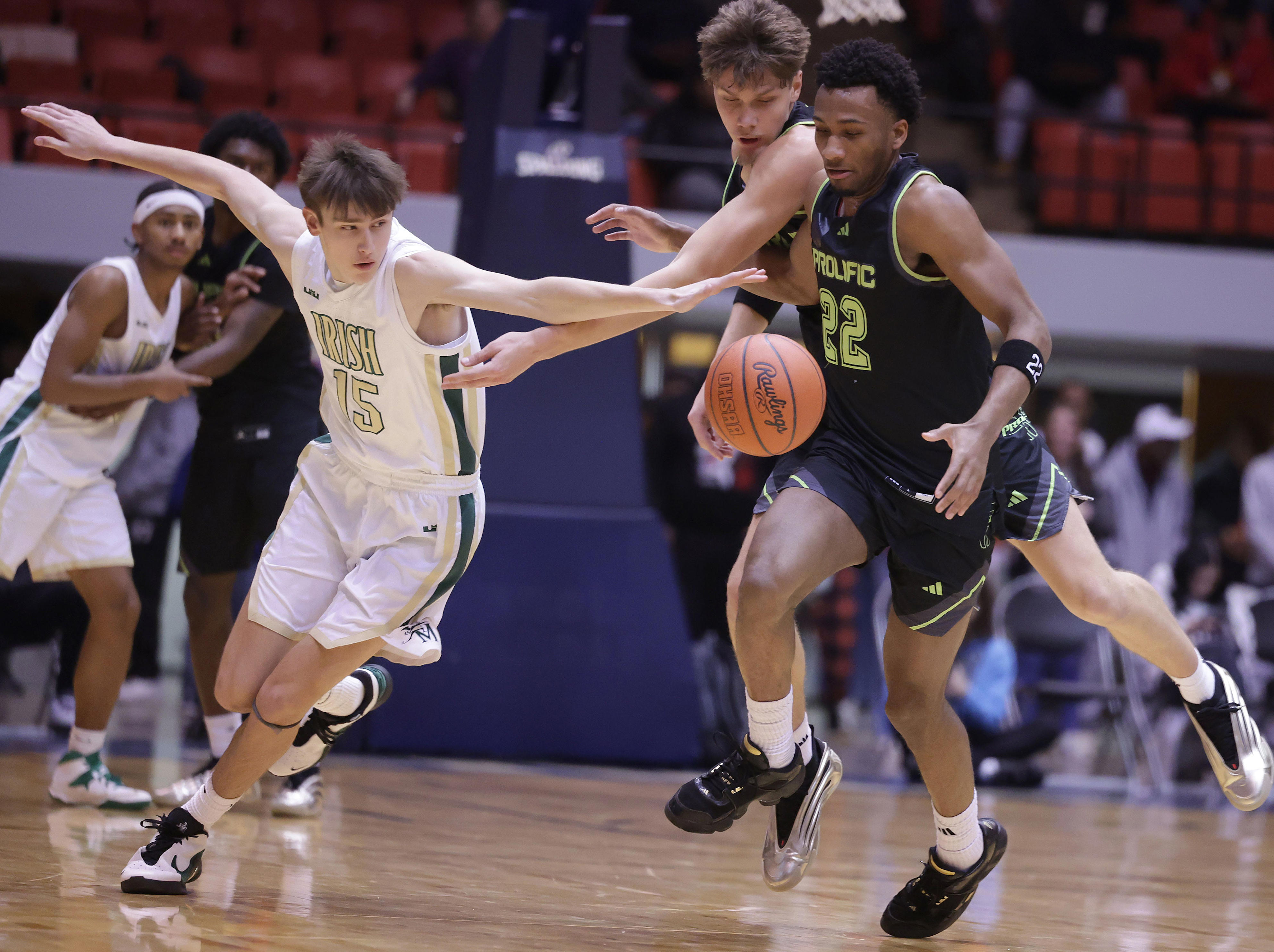 'He's the best since LeBron': Darryn Peterson wows Canton crowd ...