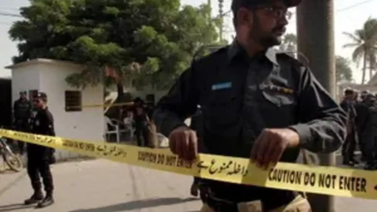 'Lined up and shot': Gunmen identify, kill 7 Punjabi travellers in Pakistan 'Lined up and shot': Gunmen identify, kill 7 Punjabi travellers in Pakistan
