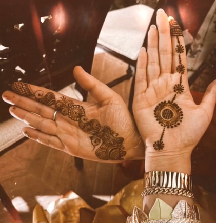 Aadar Jain Mehendi Ceremony: आदर जैन- अलेखा आडवाणी की मेहंदी सेरेमनी ...