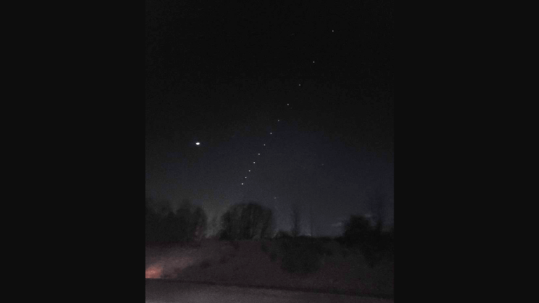 Starlink satellites, several planets visible in Erie sky this week