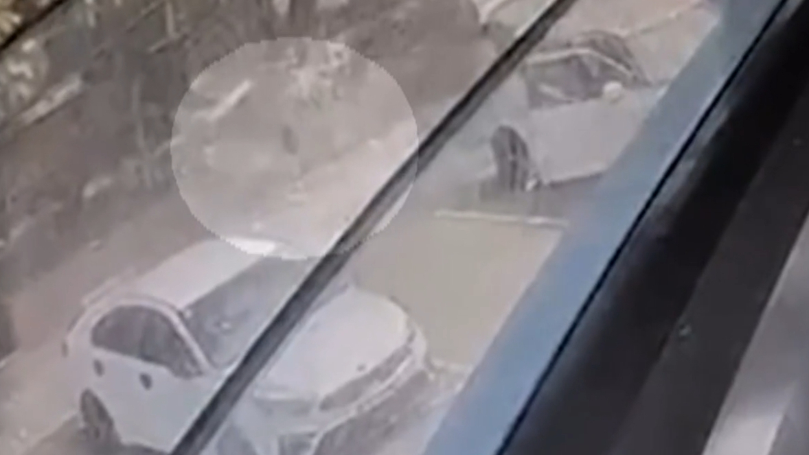 Gunmen on the run as police investigate failed gangland hit in Sydney's ...