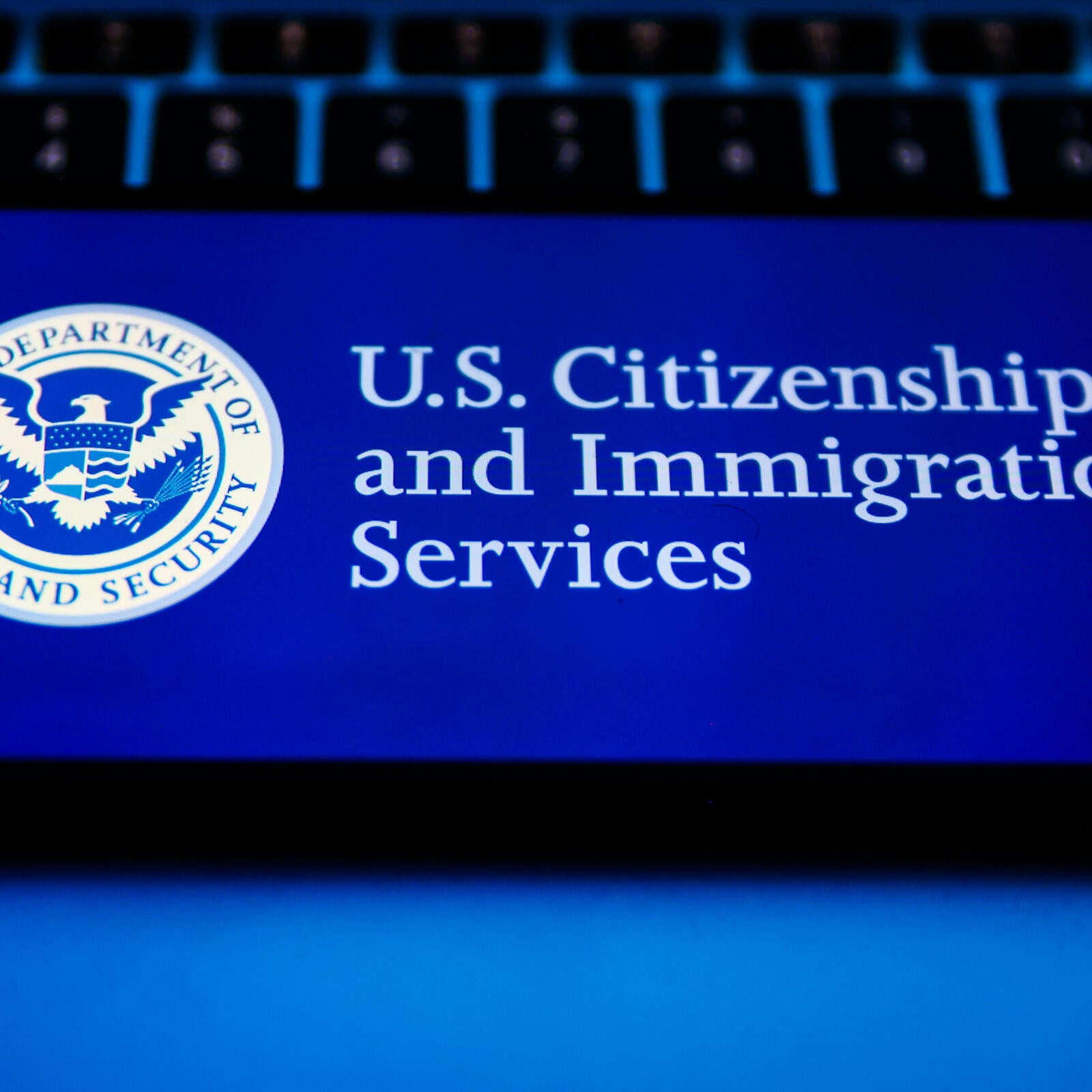 U.S. pauses immigration applications for certain migrants welcomed ...