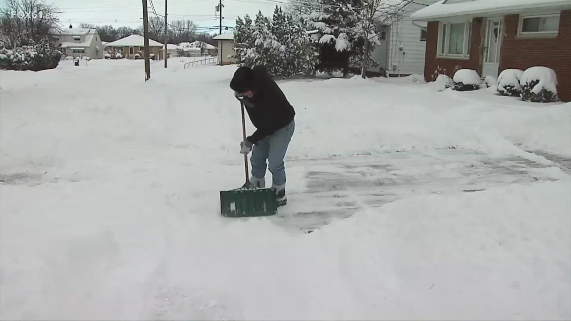 How to save your back while shoveling