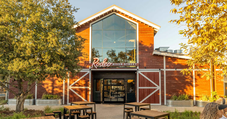 The Ultimate Guide to San Juan Capistrano's River Street Marketplace