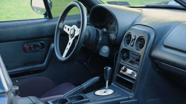 Want a gated shifter for your Mk1 Mazda MX-5? You can now have one for £450