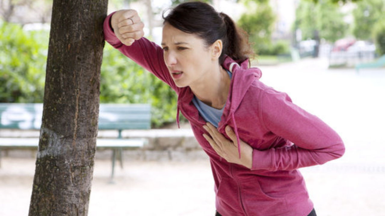 Breathing Difficulty: तुम्हाला देखील श्वास घेण्याचा त्रास होतो का? यामागे हे 7 आजार असू शकतात ...