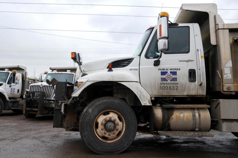 How does Indy's snow plow fleet compare to other cities? Here's what we ...