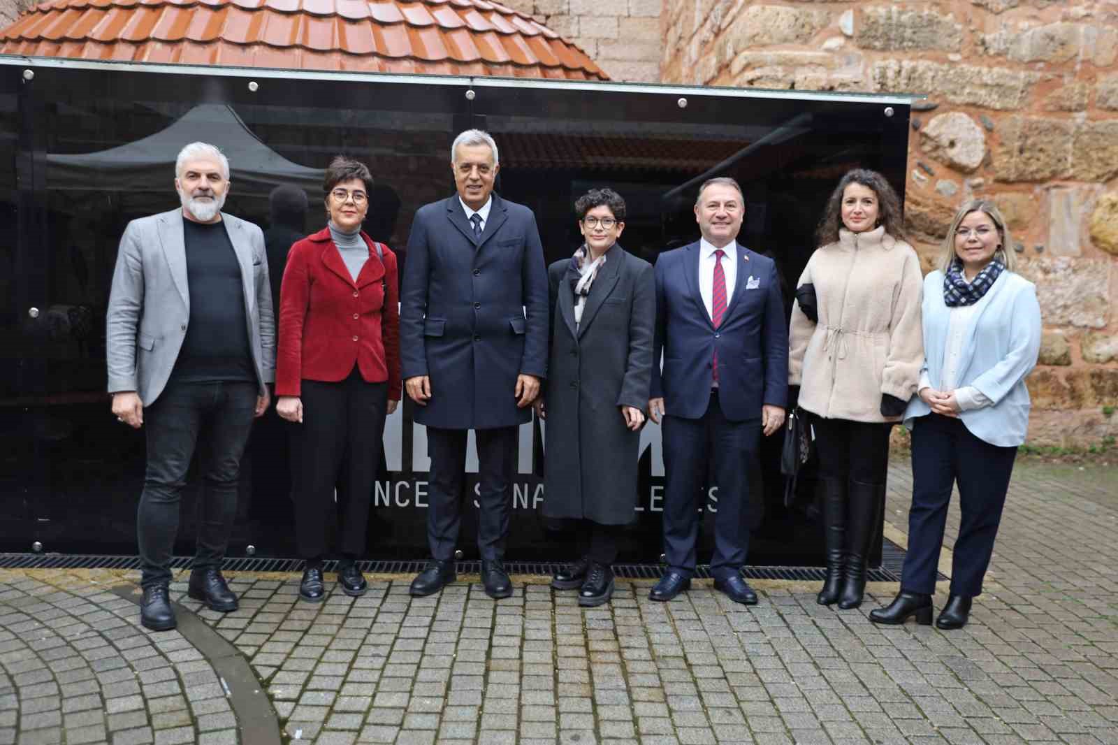 150 yıllık Bursa çizimleri, yapay zeka ile canlandırıldı