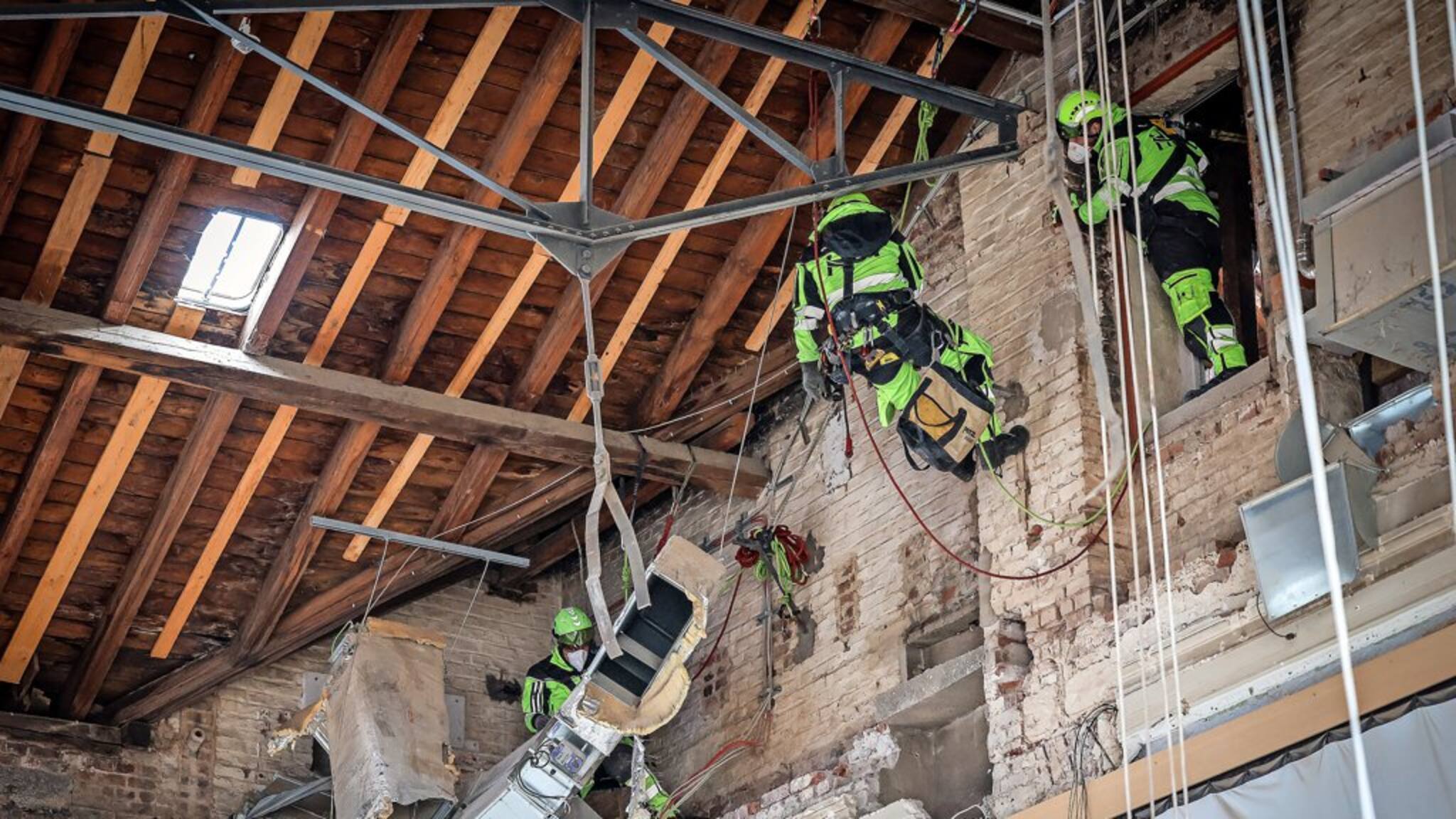 Marburg: Nach Deckeneinsturz im Uni-Gebäude: Das passierte in 14 Monaten