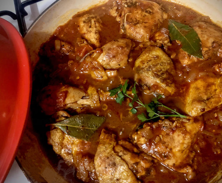 Kota kapama — chicken braised with cinnamon and tomato