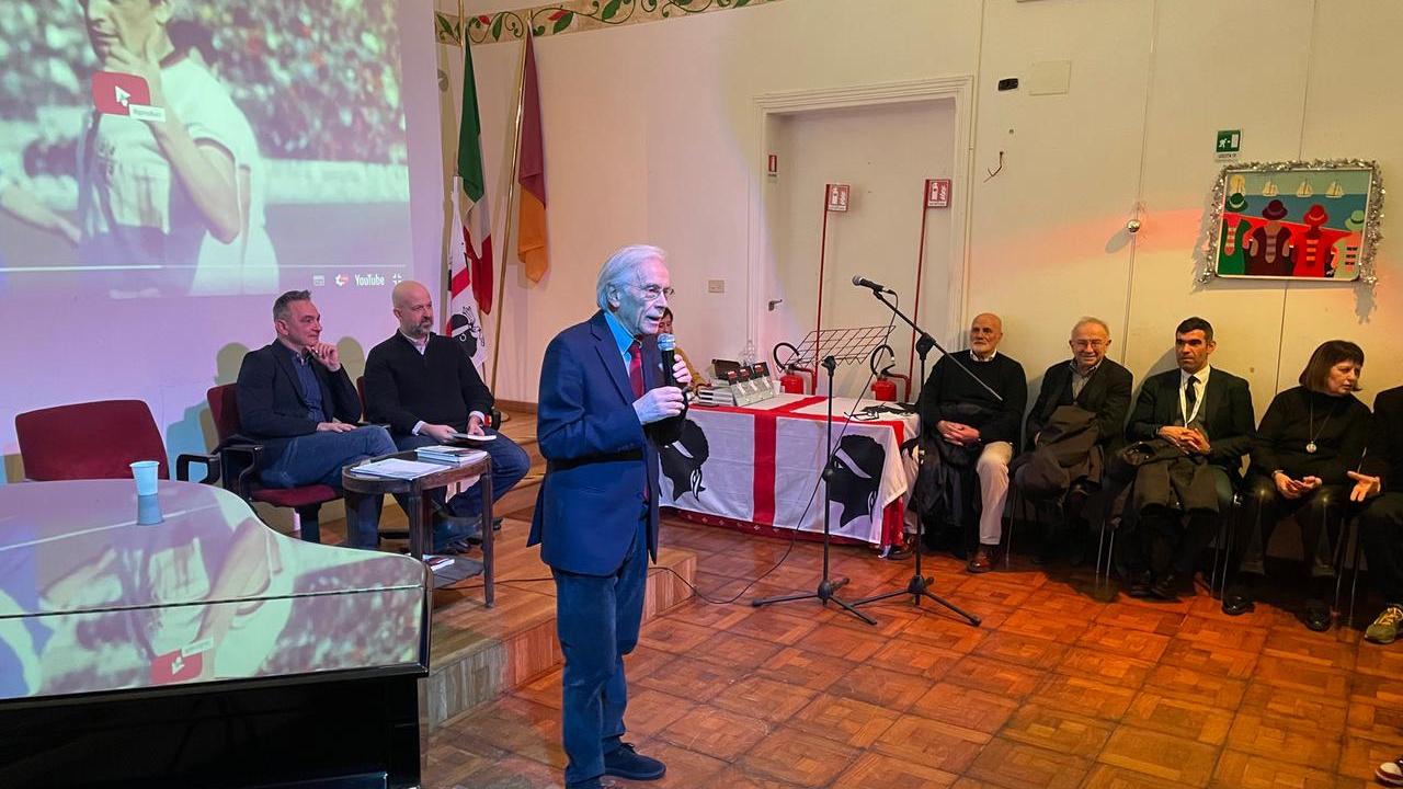 Il mito e le gesta di Gigi Riva al Gremio dei sardi di Roma