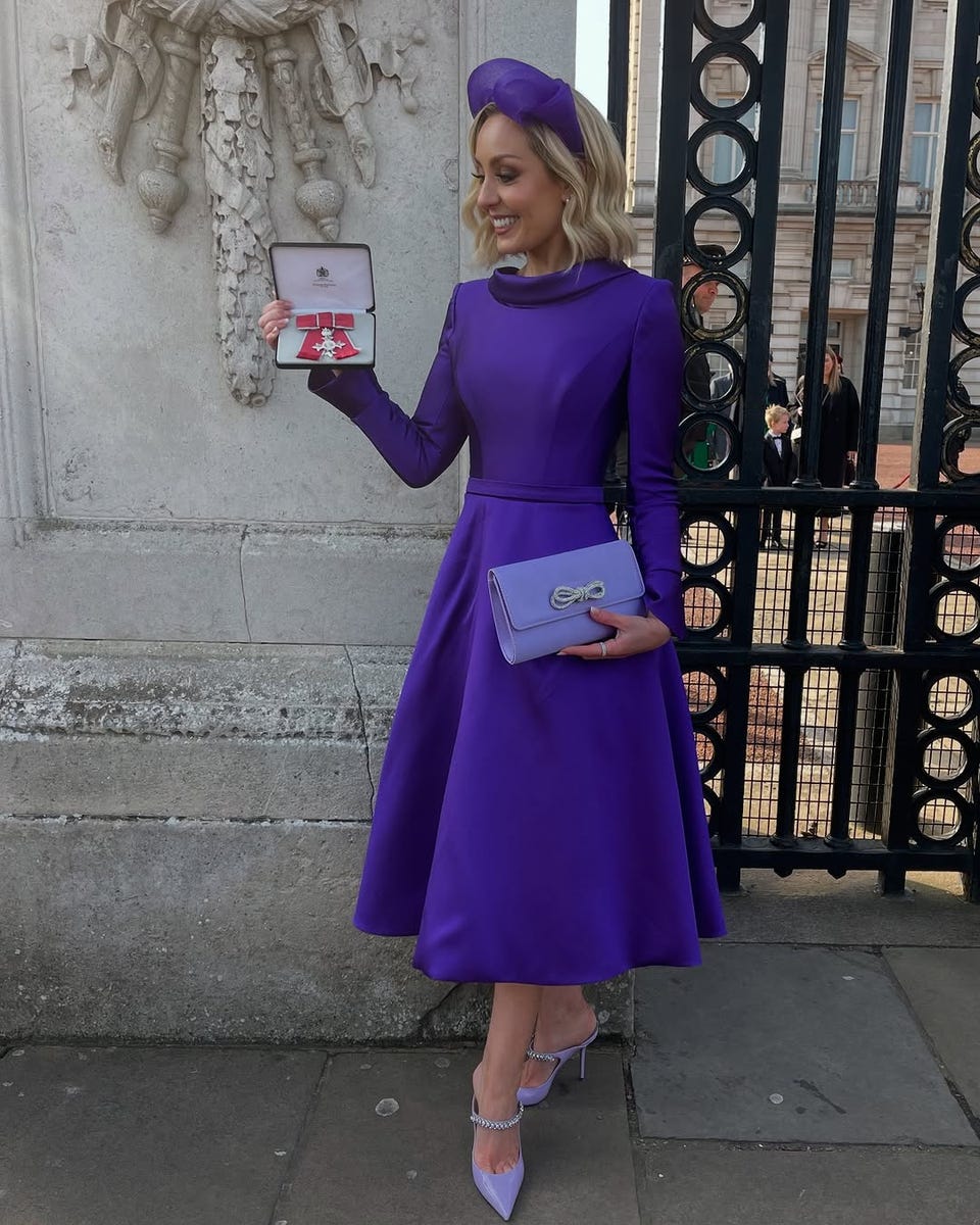 Amy Dowden receives MBE: Here's how she's breaking the stigma of Crohn ...